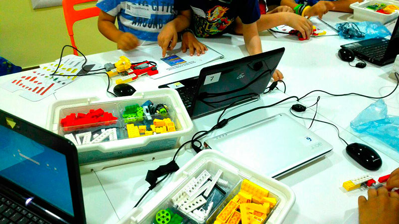 taller de robótica para niños y niñas Lego we do + scratch